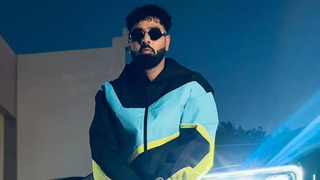 Singer Badshah Net Worth: 8 लग्जरी कार, 22 लाख के जूते, लंदन में अपना ...