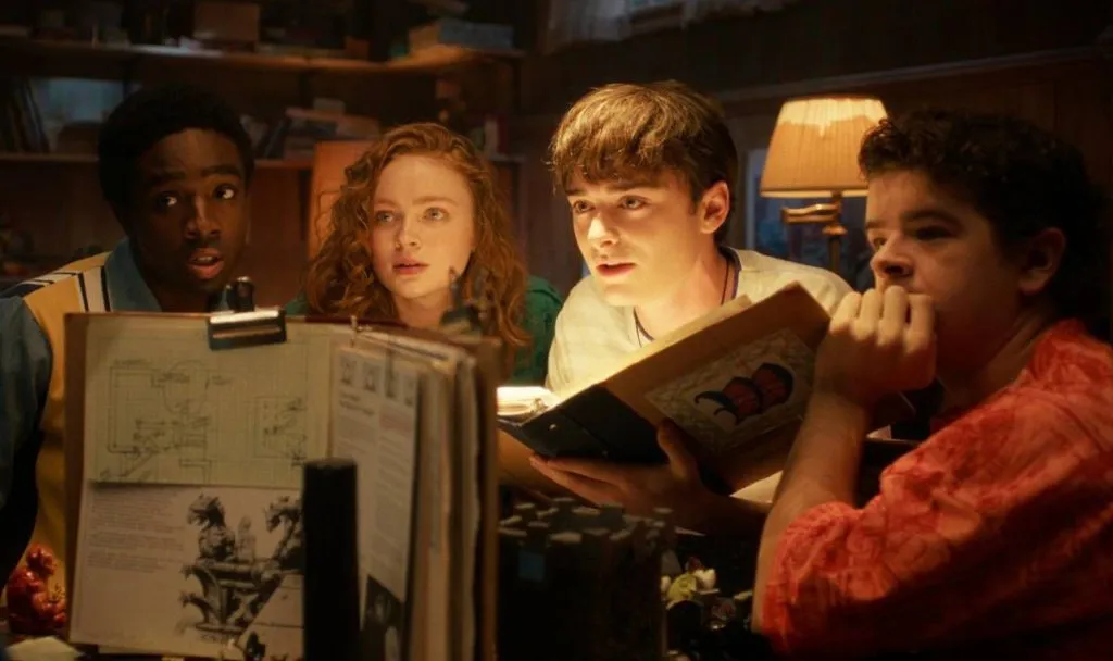 Secret Stranger Things Episode 9 On Netflix: Stranger Things का अंत ...