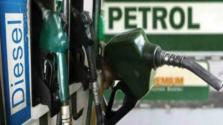 Nepal Fuel Price Hike: जंग की आग में तपा नेपाल, LPG सिलेंडर 296 रुपये ...
