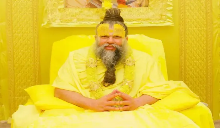 Latest Premanand Maharaj Health News: सेहत खराब होने के बाद प्रेमानंद ...