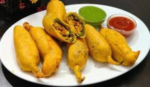 Mirchi Pakoda Recipe In Hindi: बारिश के मौसम में Chai के साथ लें ...